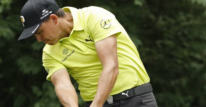 Players wear yellow to honor fallen friend, Jarrod Lyle