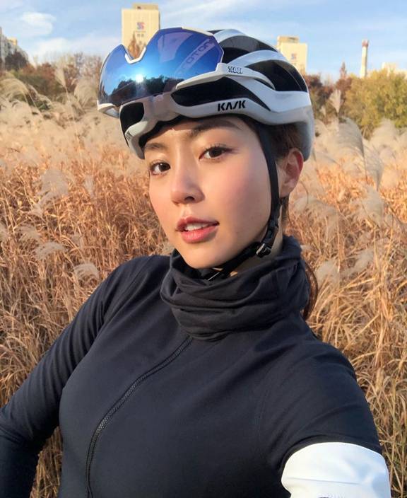 韓國雙料選美冠軍Sehui 熱愛踩單車身材fit爆 | Plastic