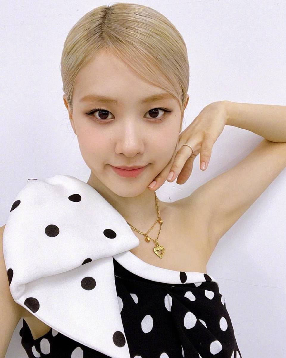 ROSÉ首Solo贏到開巷！打破PSY保持8年的記錄成女歌手之冠 | 心韓